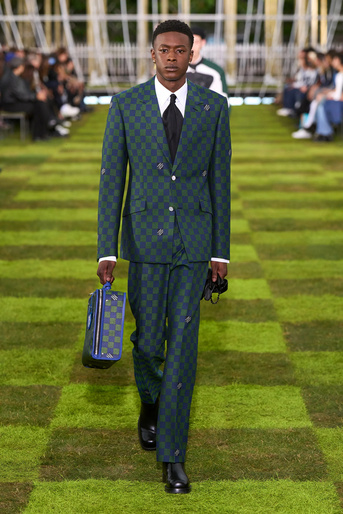 Total Management - Stylists - MATTHEW HENSON