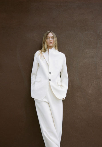 Total Management - Stylists - DOGI